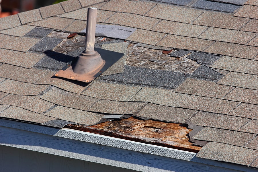 What Does Wind Damage Look Like on a Roof? (And Who To Contact)